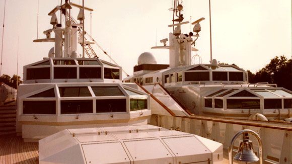 Iconic yachts: Paraiso and Azteca